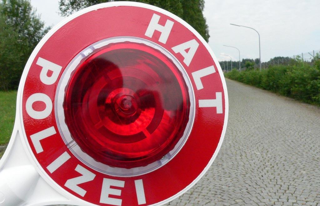 Fast 70 Km h Zu Schnell Motorradfahrer 18 In Pettendorf Ohne fast-70-km-h-zu-schnell-motorradfahrer-18-in-pettendorf-ohne