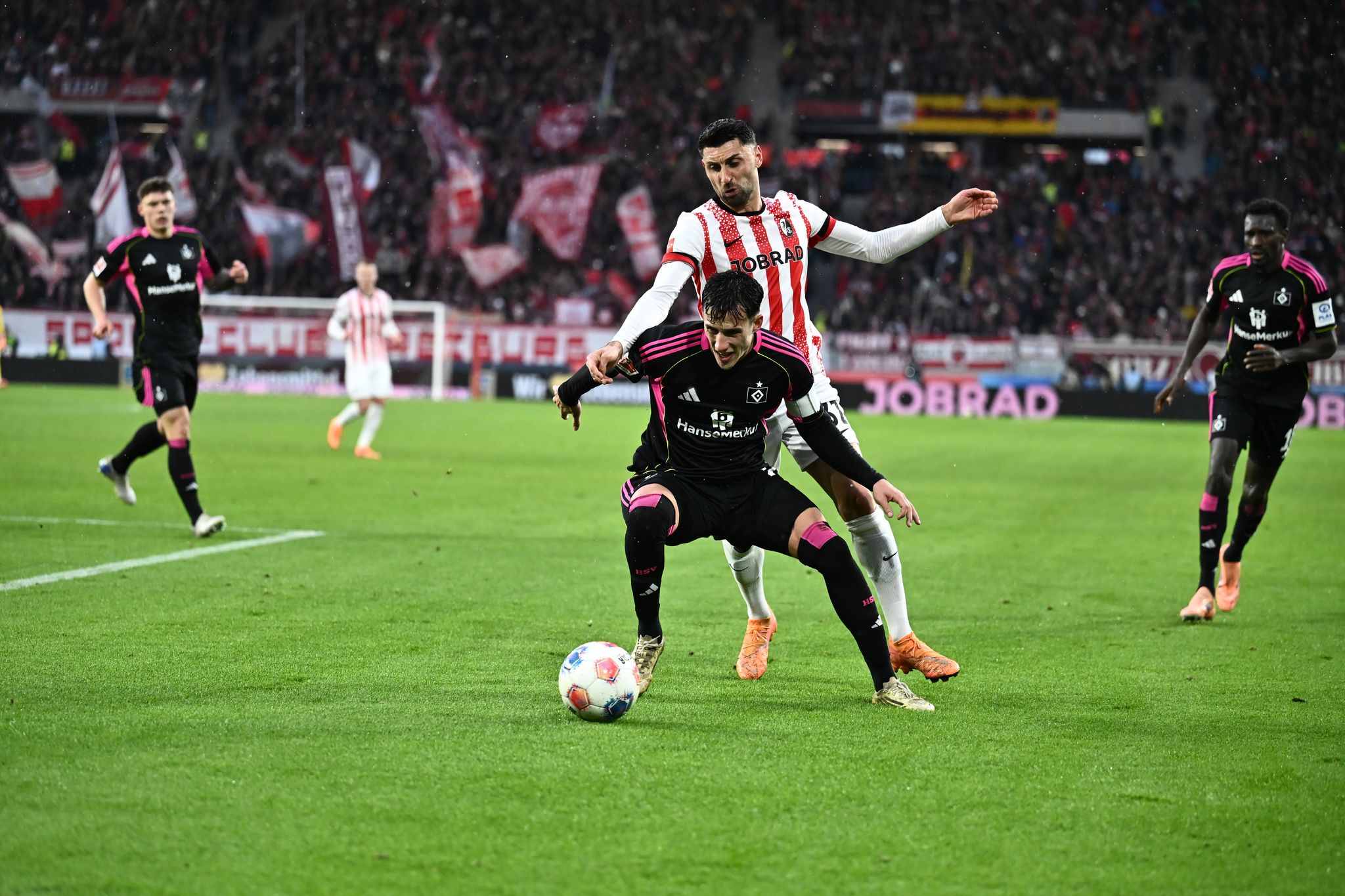 Bittere Bayer-Pleite gegen VfB - Remis bei Fischer-Rückkehr