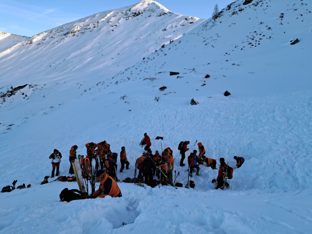 Acht Lawinen-Tote in Österreich - Kopfschütteln bei Rettern