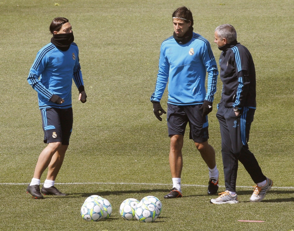 Berichte: Mourinho will Khedira als Co-Trainer bei Real